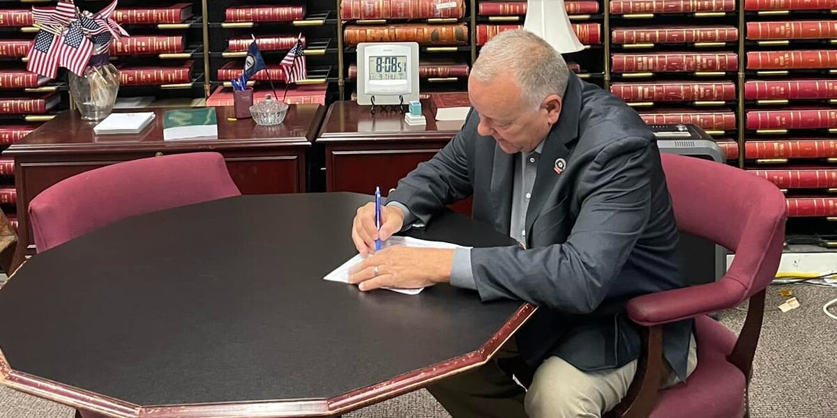 Prestonsburg mayor files to run for state senate Prestonsburg mayor files to run for state senate